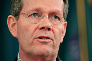 Former HHS Head Offers His Take On Health Law's Problems - KFF Health News