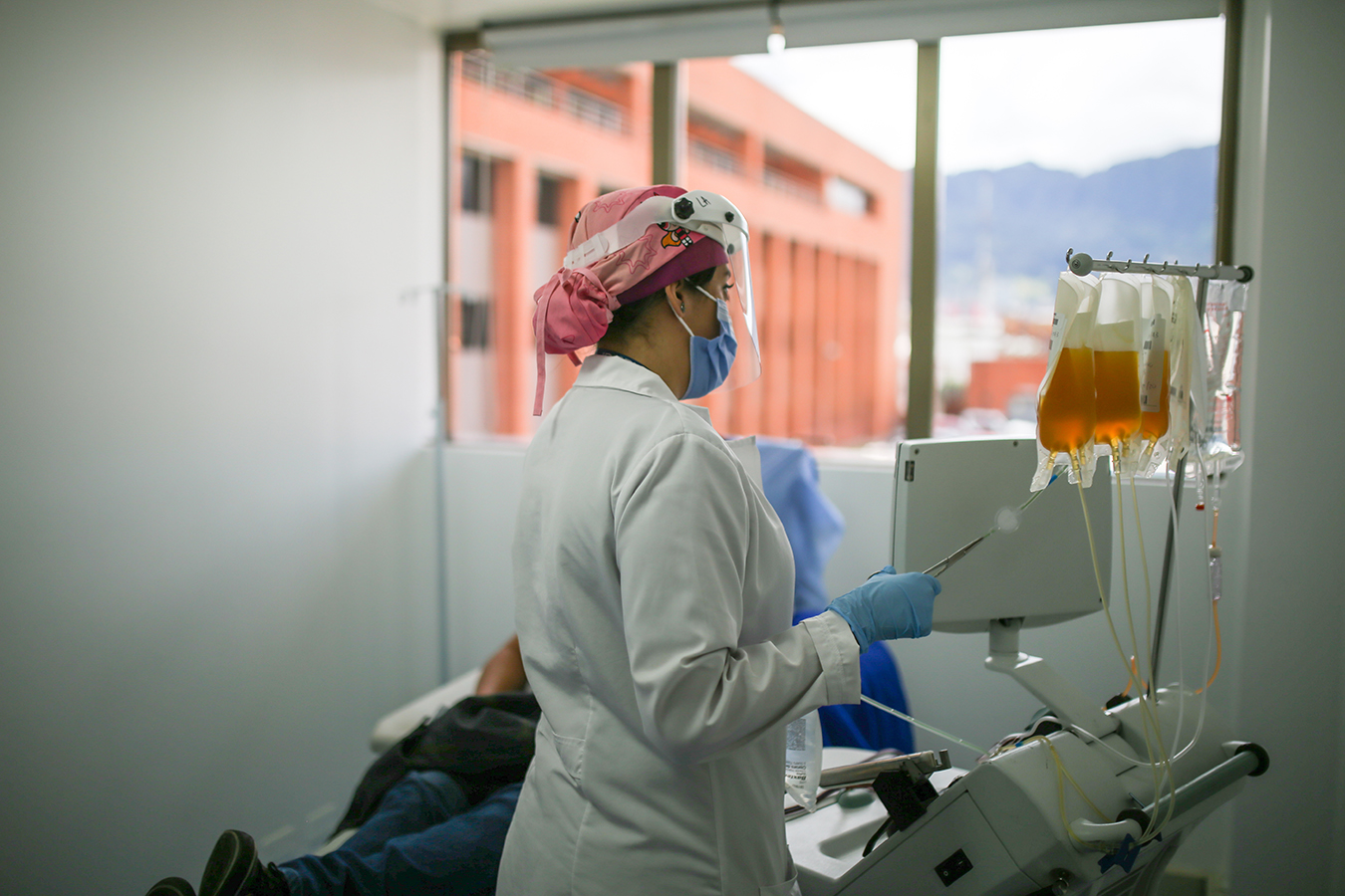 5 Things to Know About Convalescent Blood Plasma - KFF Health News