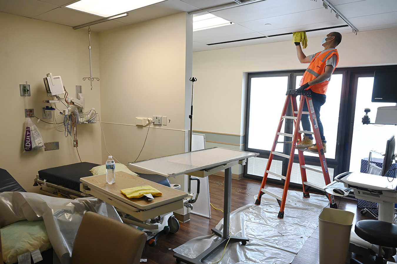 Fire Closes Hospital and Displaces Staff as Colorado Battles Omicron ...